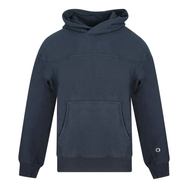 Champion klein logo op mouw marineblauwe hoodie