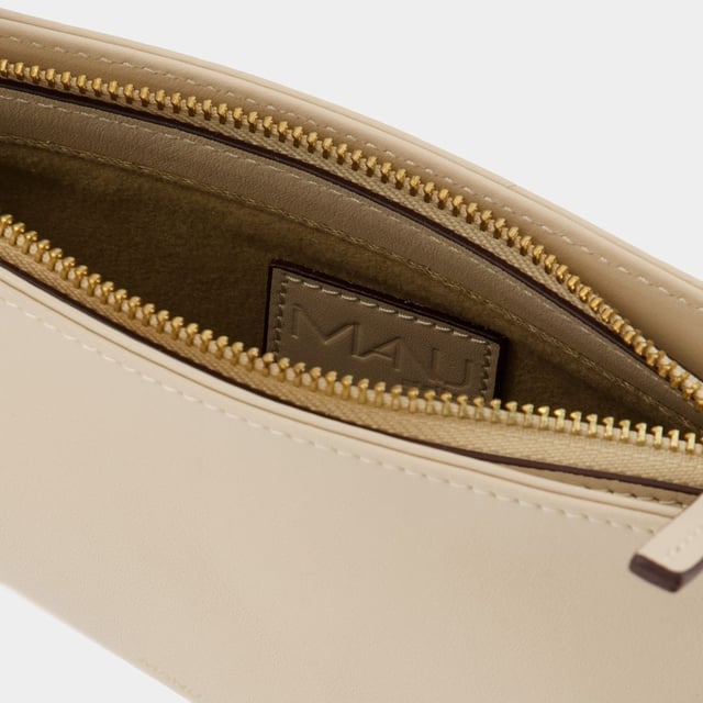 Hobo Mini Curve tas - Manu Atelier - Leer - Ivoor