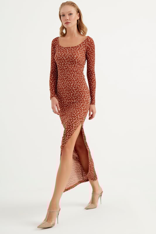 Maxi-jurk met gedetailleerd patroon en split