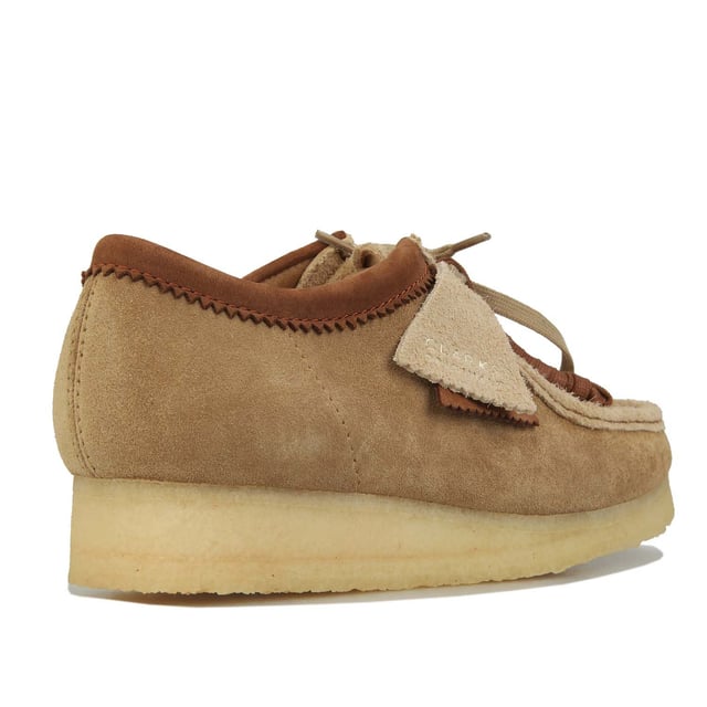 Men's Clarks Originals Wallabee Sandstone Combi Shoes in Sand
